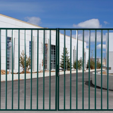 Portail pivotant en acier, gamme UNIVERSEL